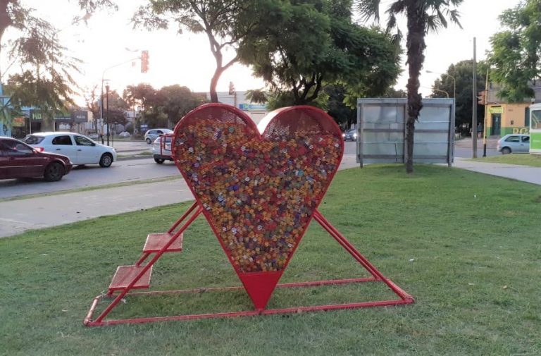 En pocos días, el corazón solidario se llenó de tapitas